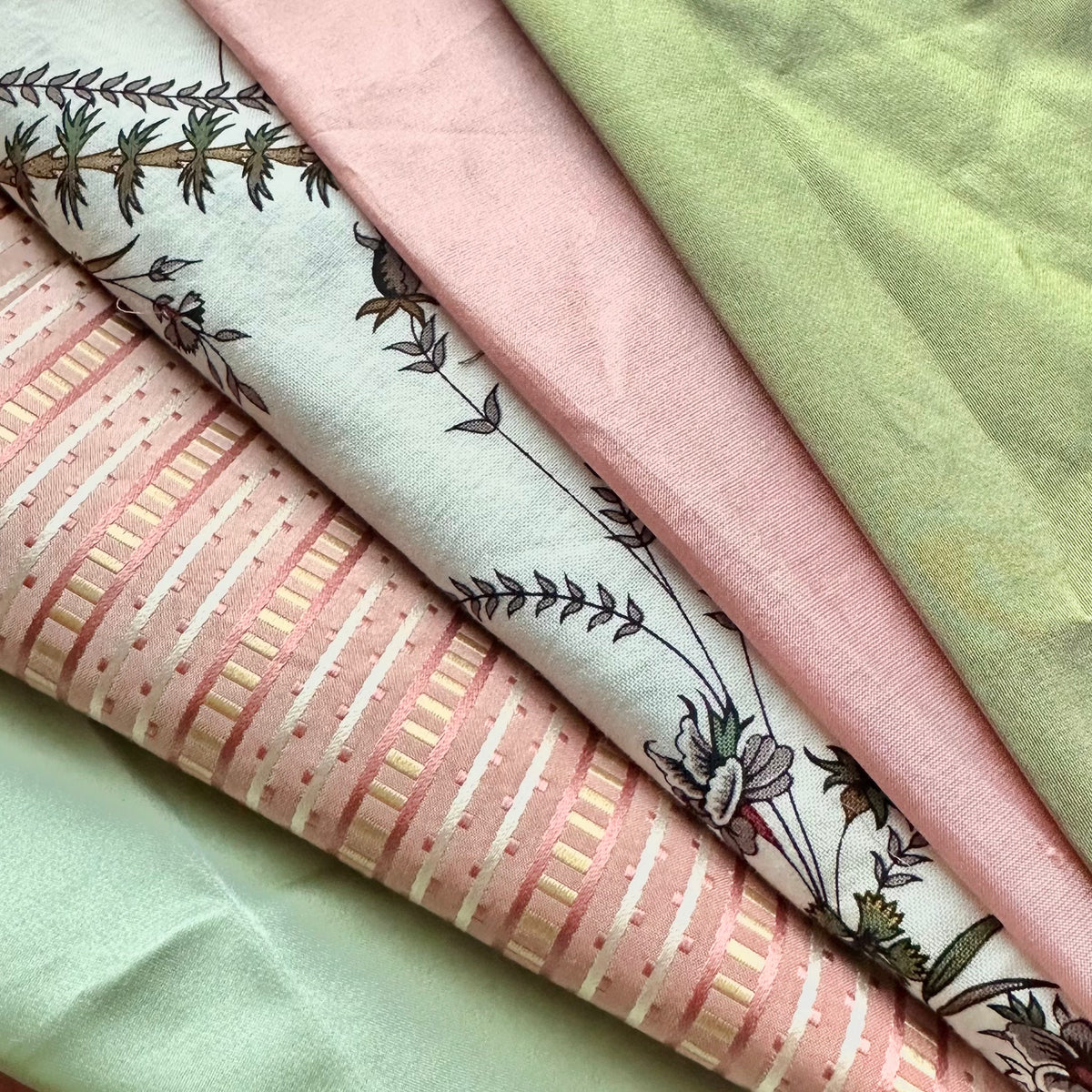 Spring Court - 18th Century Housewife / Hussif KIT – Willoughby & Rose